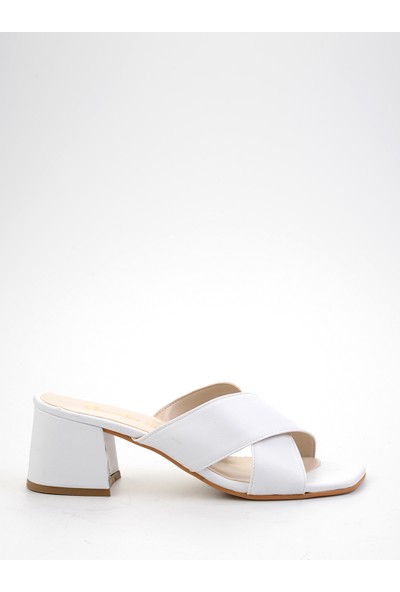 Bambi Beyaz Kadın Terlik K04532115009