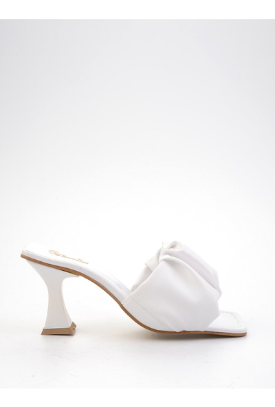 Bambi Beyaz Kadın Terlik K04880102209