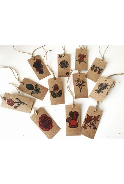 Kemahlı Design Çiçek Floral Temalı Mini Bağlamalı Dekoratif Kraft Kart Seti 12'li Paket Kemahlı Design Çiçek Floral Temalı Mini Bağlamalı Dekoratif Kraft Kart Seti 12'li Paket