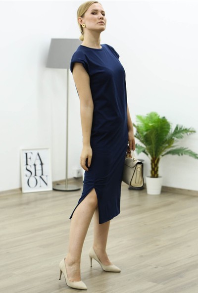 Madmext Lacivert Vatkalı Yandan Yırtmaçlı Midi Boy Elbise MG357