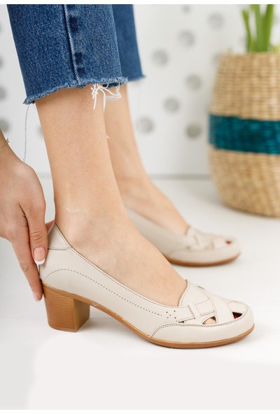 Diego Carlotti Hakiki Deri Kadın Topuklu Günlük Klasik Ayakkabı Diego Carlotti Hakiki Deri Kadın Topuklu Günlük Klasik Ayakkabı