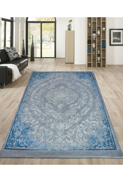 Nur Home Tekstil Mavi & Gri Motifli Süngerli Kadife Lastikli Halı Örtüsü Nur Home Tekstil Mavi & Gri Motifli Süngerli Kadife Lastikli Halı Örtüsü