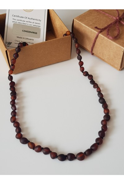 Kehribar Sarayı Damla Kehribar Mat Vişne Yetişkin Kolye Unisex Sertifikalı Kehribar Sarayı Damla Kehribar Mat Vişne Yetişkin Kolye Unisex Sertifikalı
