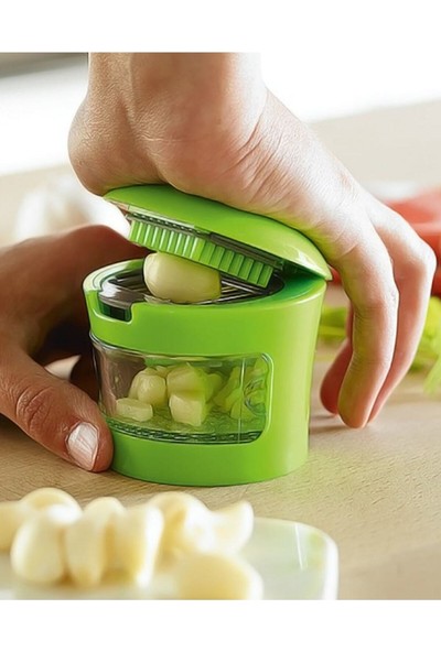 İstesende Garlic Chopper Hazneli Sarımsak Ezici ve Doğrayıcı