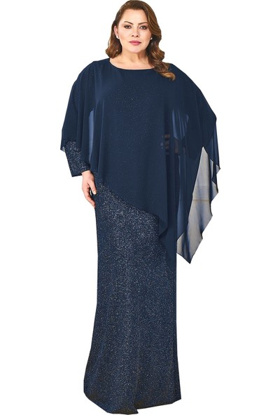 Lilas Xxl Büyük Beden Lacivert Renkli Pelerinli Abiye Şifon Elbise Lilas Xxl Büyük Beden Lacivert Renkli Pelerinli Abiye Şifon Elbise