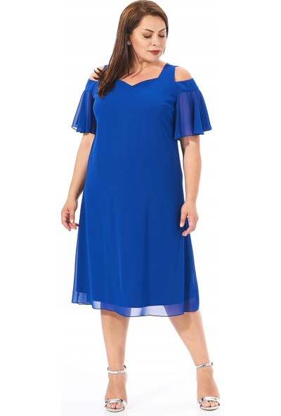 Lilas Xxl Büyük Beden Saks Mavisi Renkli Omuz Detaylı Şifon Elbise Lilas Xxl Büyük Beden Saks Mavisi Renkli Omuz Detaylı Şifon Elbise