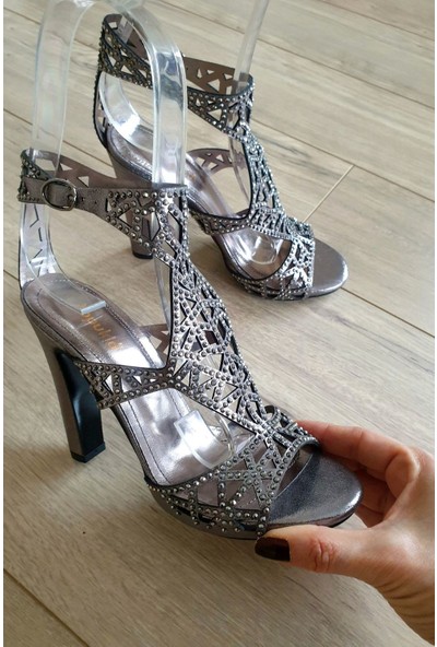 Topukla 036 960 Taşlı Topukla 036 960 Taşlı