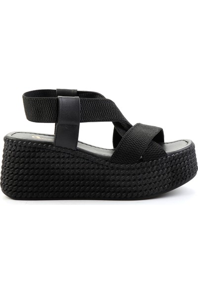 Bambi Siyah Kadın Dolgu Topuklu K05886015054