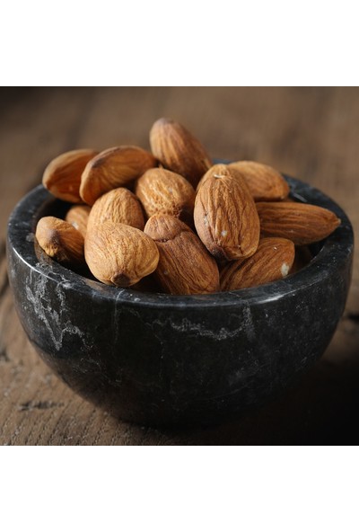 Çakır Çiğ Badem İçi 1000 Gr Çakır Çiğ Badem İçi 1000 Gr