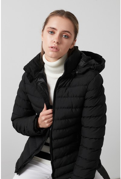 Lela Kapüşonlu Ekstra Dar Kesim Şişme Mont Kadın MONT 5568080