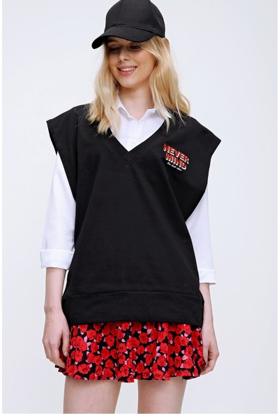 Pinkpark Kadın Siyah V Yaka Baskılı Sweatshirt FS00005