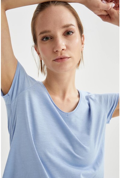 Defacto V Yaka Basic Relax Fit Kısa Kollu Tişört K1507AZ21SP Defacto V Yaka Basic Relax Fit Kısa Kollu Tişört K1507AZ21SP