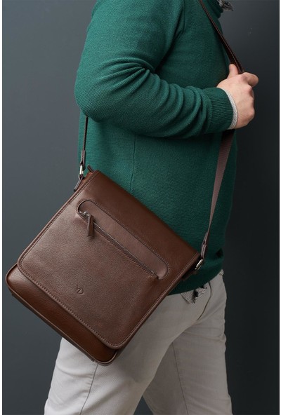 Modaderiden Erkek Postacı Cantası Bram Model Kodu: 6976 Modaderiden Erkek Postacı Cantası Bram Model Kodu: 6976