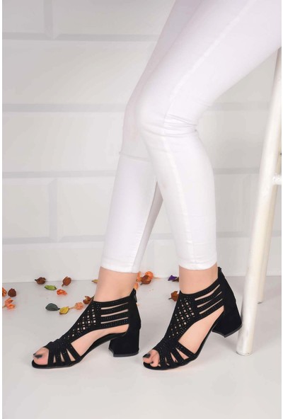 Weynes Kadın Siyah Taşlı Düz Taban Sandalet BA20856