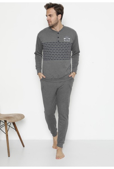 AKASYA Erkek Uzun Kollu Cepli ve Manşetli Kışlık Pijama Takımı 9001 AKASYA Erkek Uzun Kollu Cepli ve Manşetli Kışlık Pijama Takımı 9001