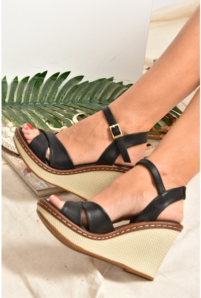 Fox Shoes Siyah Kadın Dolgu Topuklu Ayakkabı 9674040209