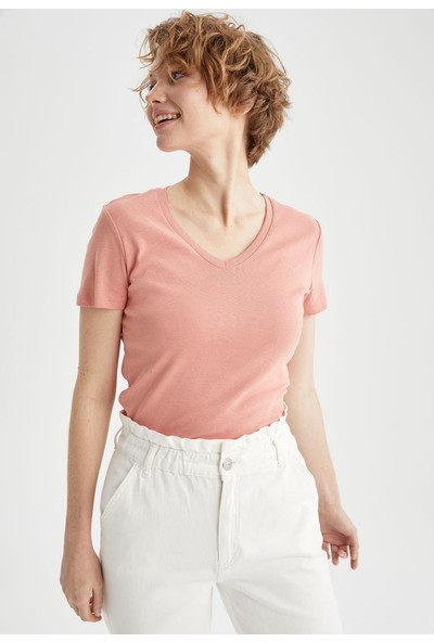 DeFacto Slim Fit V Yaka Basic Kısa Kollu Tişört I1080AZ21SP DeFacto Slim Fit V Yaka Basic Kısa Kollu Tişört I1080AZ21SP