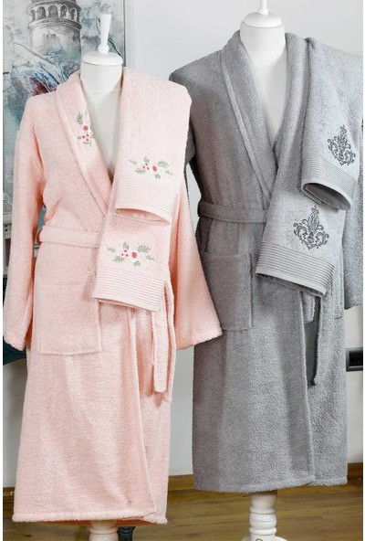 Elart Nakışlı %100 Doğal Pamuk 6parça Kutulu Bornoz Seti Mila Pudra Elart Nakışlı %100 Doğal Pamuk 6parça Kutulu Bornoz Seti Mila Pudra