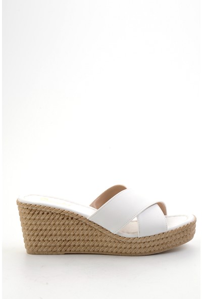 Bambi Beyaz Kadın Terlik K04688001409