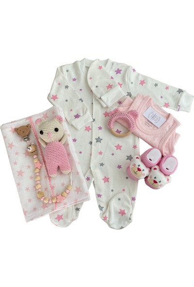 Pembe Yıldızlı Tulum ve Oyuncaklı Bebek Seti Pembe Yıldızlı Tulum ve Oyuncaklı Bebek Seti