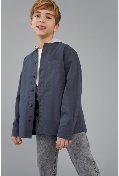 Defacto Erkek Çocuk Sırt Baskılı Kapüşonlu Uzun Kol Gömlek T7849A621SP