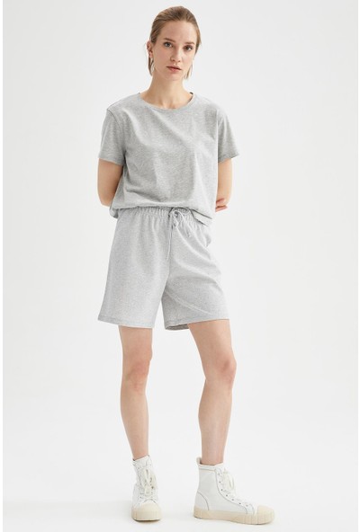 DeFacto Regular Fit Geri Dönüşümlü İnce Sweatshirt Kumaşı Bermuda Şort U4570AZ21HS DeFacto Regular Fit Geri Dönüşümlü İnce Sweatshirt Kumaşı Bermuda Şort U4570AZ21HS