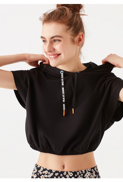Mavi Kadın Kapüşonlu Siyah Crop Sweatshirt 1600735-900 Mavi Kadın Kapüşonlu Siyah Crop Sweatshirt 1600735-900