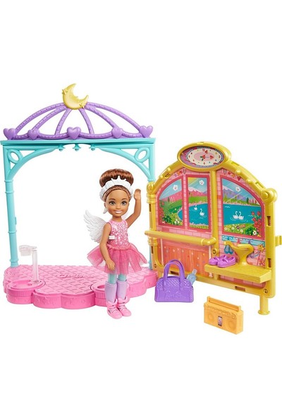 Barbie Chelsea Bale Yapıyor Oyun Seti GHV81 Barbie Chelsea Bale Yapıyor Oyun Seti GHV81