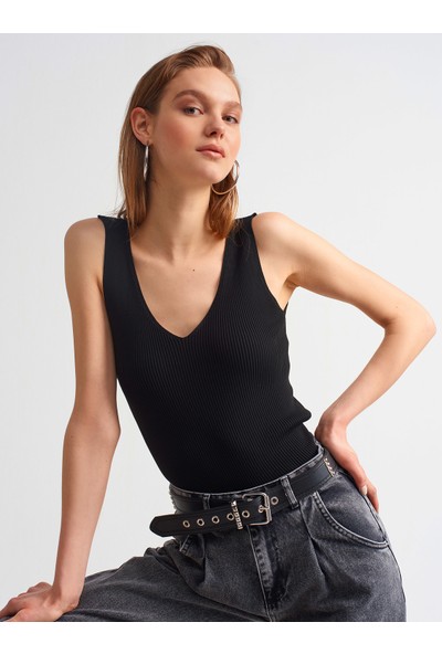 Dilvin 2604 Önü Arkası V Atlet-Siyah Dilvin 2604 Önü Arkası V Atlet-Siyah