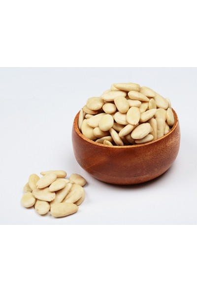 Çiğ Beyaz Badem Zarsız