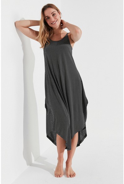 Siyah Beyaz Çizgili Lola Elbise