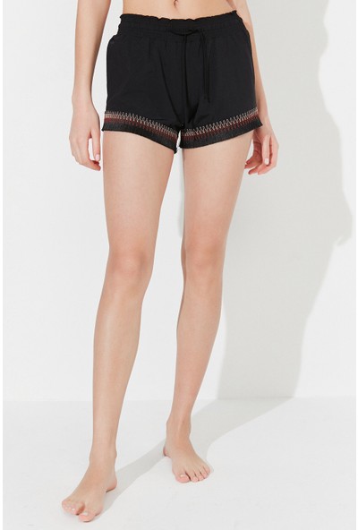 Siyah Trim Detail Şort