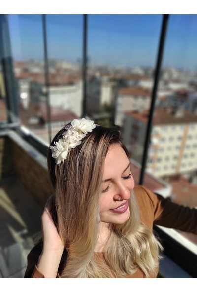 Melkady 232 - Çiçekli Şık Broşlu Taç , Lohusa Tacı