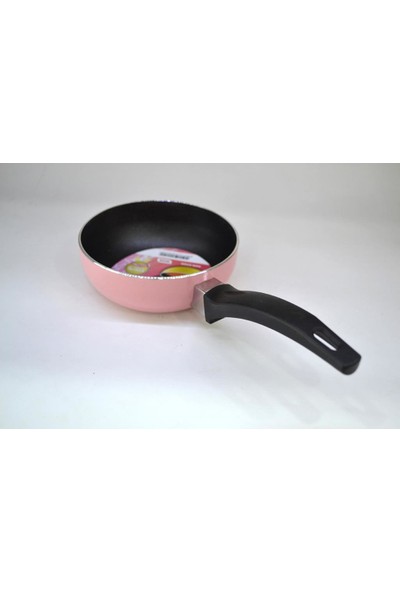 Çilek Ev Küçük Açık Pembe Saplı Cezve & Sütlük & Sosluk Wok Tava 12 Cm Çilek Ev Küçük Açık Pembe Saplı Cezve & Sütlük & Sosluk Wok Tava 12 Cm