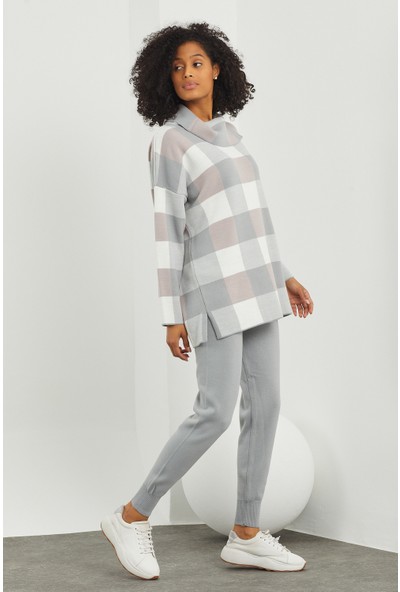 Altıner Kadın Ekoseli Gri Triko Alt Üst Takım Altıner Kadın Ekoseli Gri Triko Alt Üst Takım