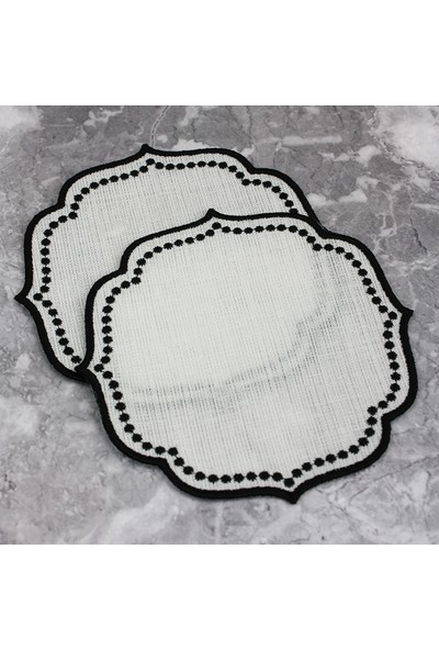 Weare2 Siyah Renkli Madalyon Nakışlı Keten Efektli 2'li Kokteyl Peçetesi Bardak Altlığı Weare2 Siyah Renkli Madalyon Nakışlı Keten Efektli 2'li Kokteyl Peçetesi Bardak Altlığı