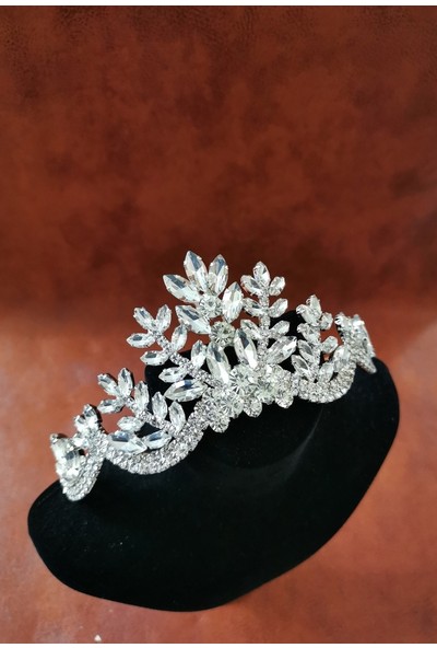 Kristal Taşlı Şık ve Zarif Gelin Tacı