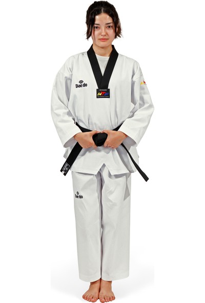 Daedo Taekwondo Elbisesi Siyah Yaka Nakışlı WTF Onaylı