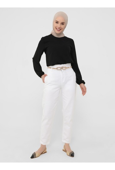 Refka Doğal Kumaşlı Beli Püskül Detaylı Yüksek Bel Kot Pantolon