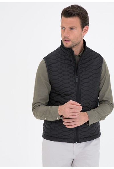 Pierre Cardin Siyah Standart Fit Yelek 50240596-VR046 Pierre Cardin Siyah Standart Fit Yelek 50240596-VR046