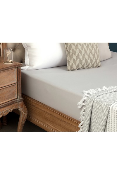 Madame Coco Manon King Size Ranforce Lastikli Çarşaf - Gri Madame Coco Manon King Size Ranforce Lastikli Çarşaf - Gri