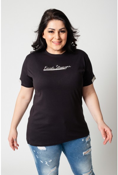 Ebsumu Kadın Büyük Beden Yazılı ve Kol Taş Detaylı Siyah Tişört