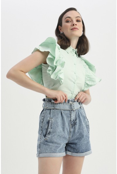 Quzu Kemerli Yüksek Bel Kot Şort Açık Mavi Quzu Kemerli Yüksek Bel Kot Şort Açık Mavi