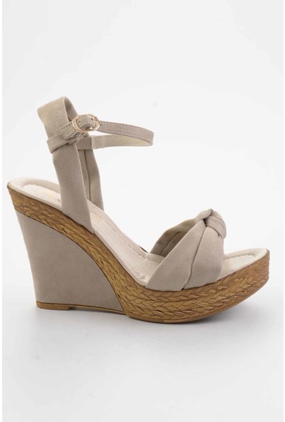 Bambi Bej Süet Dolgu Topuklu Ayakkabı