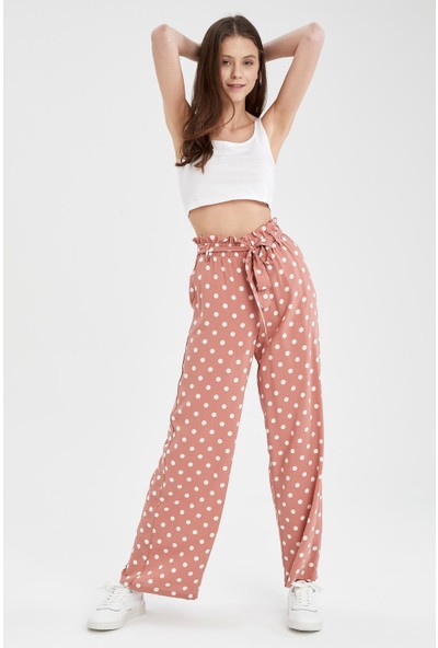 DeFacto Geniş Paça Yüksek Bel Puantiyeli Viskon Pantolon T2711AZ21SM DeFacto Geniş Paça Yüksek Bel Puantiyeli Viskon Pantolon T2711AZ21SM