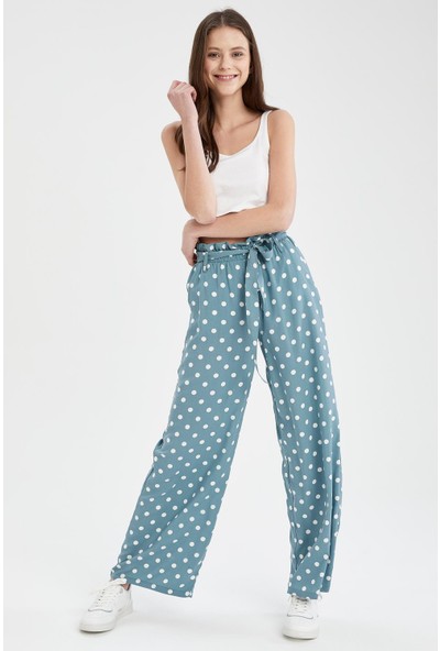 Defacto Geniş Paça Yüksek Bel Puantiyeli Viskon Pantolon T2711AZ21SM Defacto Geniş Paça Yüksek Bel Puantiyeli Viskon Pantolon T2711AZ21SM