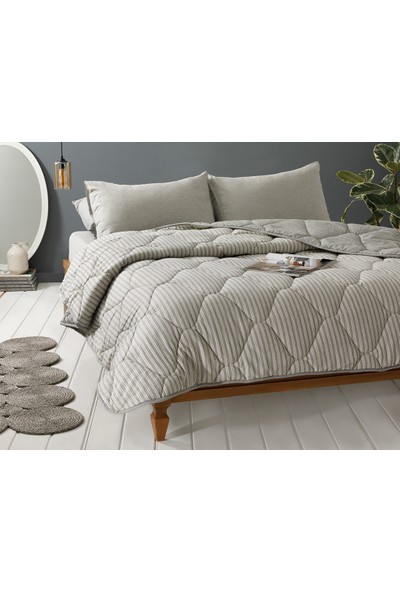 English Home Comfy Stripe Ipliği Boyalı Gri 240 x 220 cm King Size Uyku Seti English Home Comfy Stripe Ipliği Boyalı Gri 240 x 220 cm King Size Uyku Seti