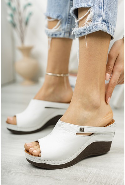 Monna Lisa İç Dış Hakiki Deri Dolgu Topuk Terlik Monna Lisa İç Dış Hakiki Deri Dolgu Topuk Terlik