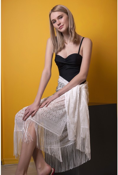 Désir Beyaz Dantel Püsküllü Belden Bağlamalı Pareo