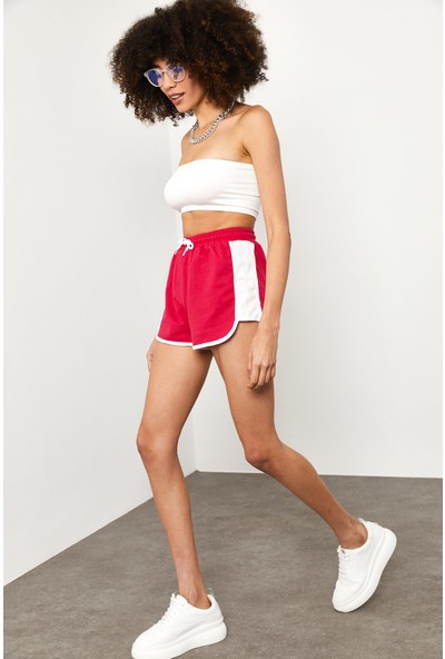 Xhan Kırmızı Yanı Şerit Detaylı Şort 1YXK8-44874-04 Xhan Kırmızı Yanı Şerit Detaylı Şort 1YXK8-44874-04